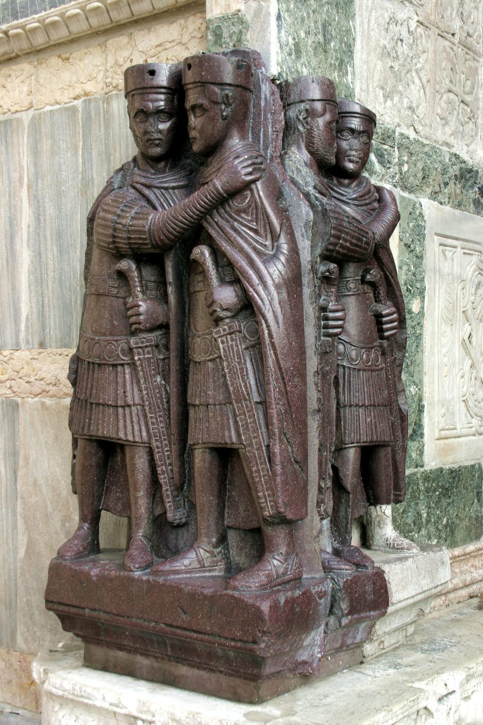 14th century Constantinopolitan sakkos in Vatican — from the Byzantine ...